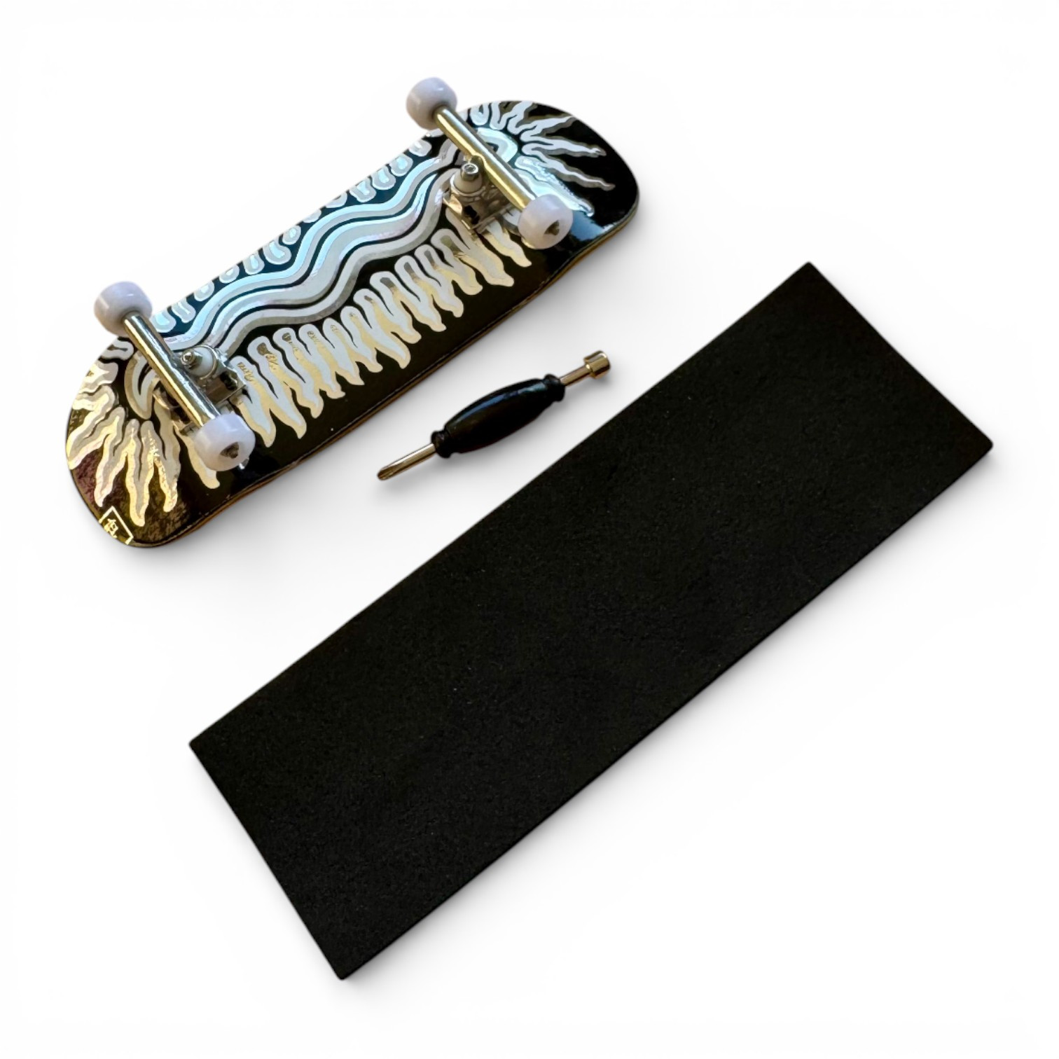 Custom Pro X Papa Power Silver Snake 34mm Boxy Fingerboard Complete